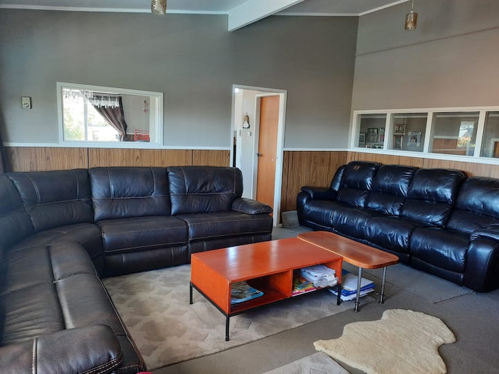 3 Couple's Retreat With Homemade Breakfast - Lake Taupo