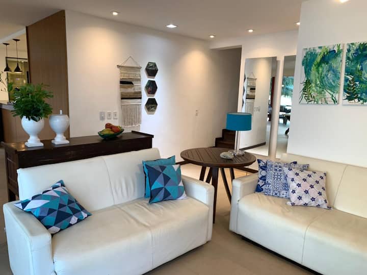 Beachfront House W/ Pool & Deck - Angra dos Reis