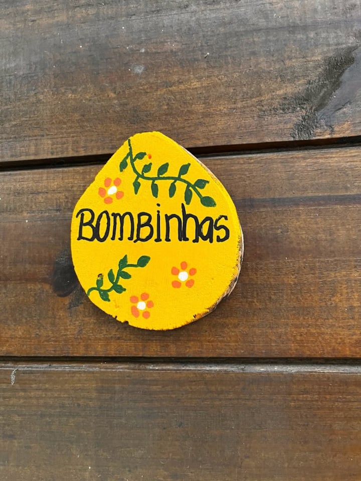 Cama Bombas - Quarto Compartilhado Feminino - Bombinhas