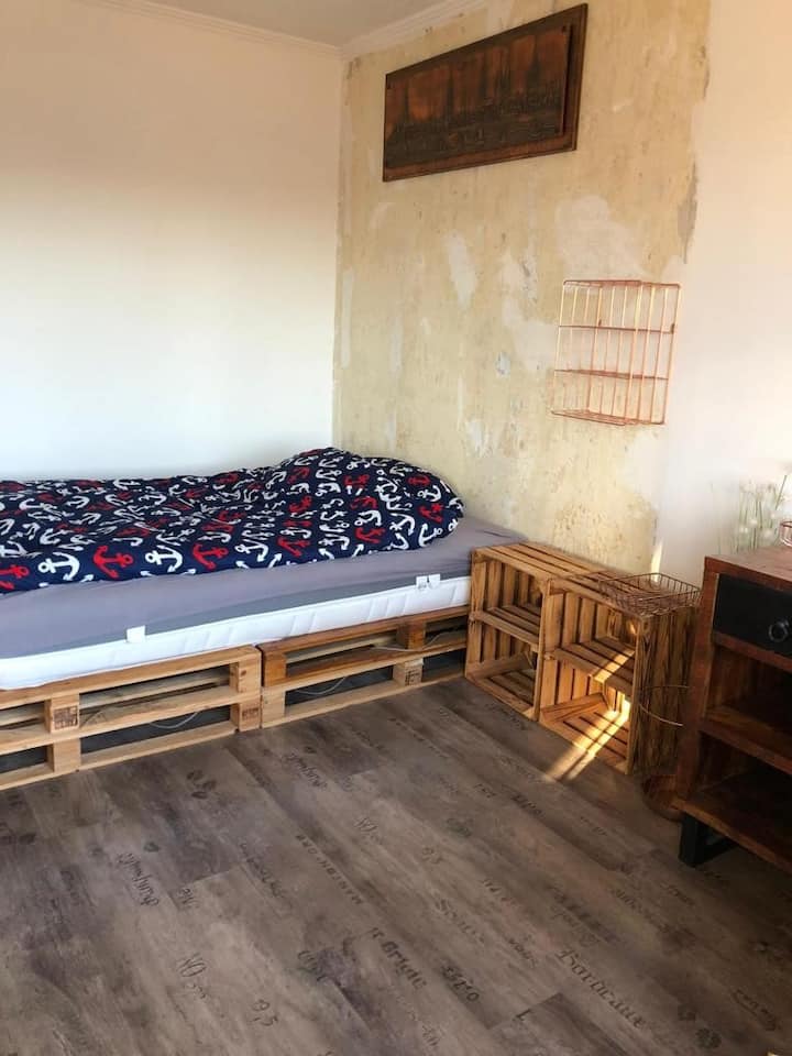 Central Room With Balcony By "Hamburgerjung" - Hamburgo