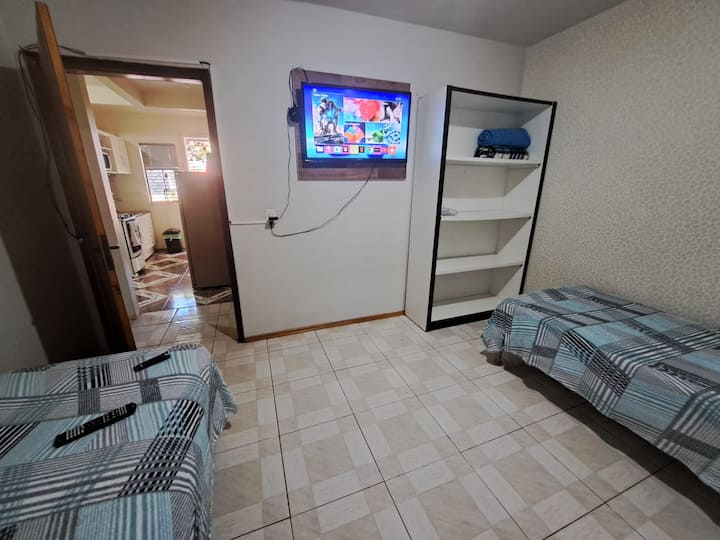 Casa/ Poucos Minutos Shopping Jl. Desconto Mensal. - Cascavel