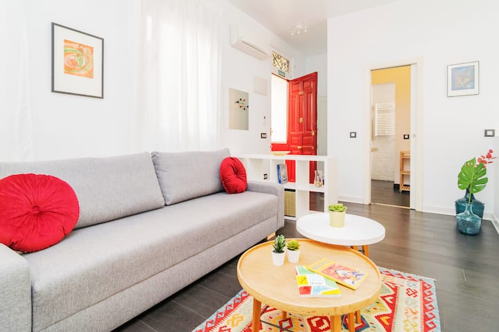 Stylish Apartment In The Center Of Madrid - Madrid