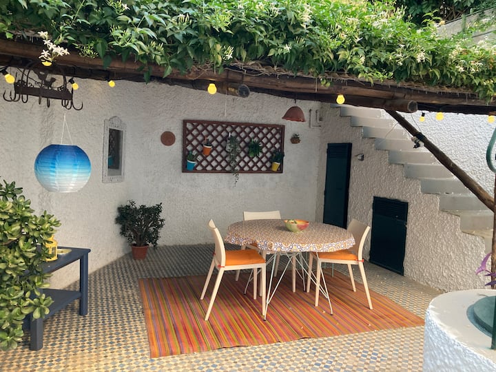 House In The Historic Center With Outdoor Pergola - Forio