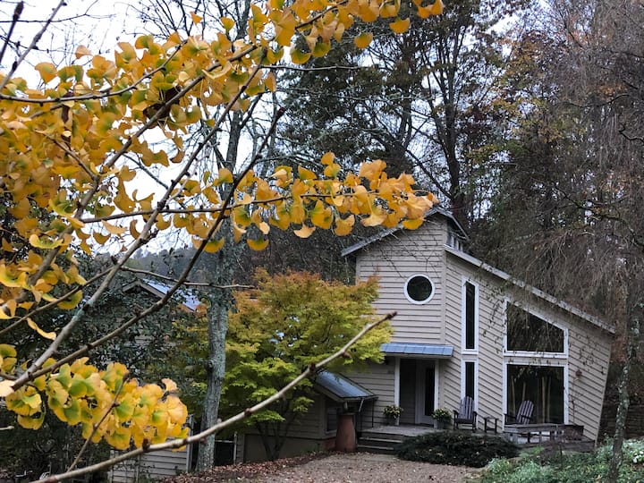 Locust Grove Studio & Garden Apartment - Saluda, NC