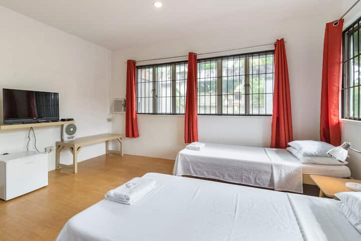 Cheap&cleanrm 2 @Res.1380 Near Bacolod Govt Center - Bacolod