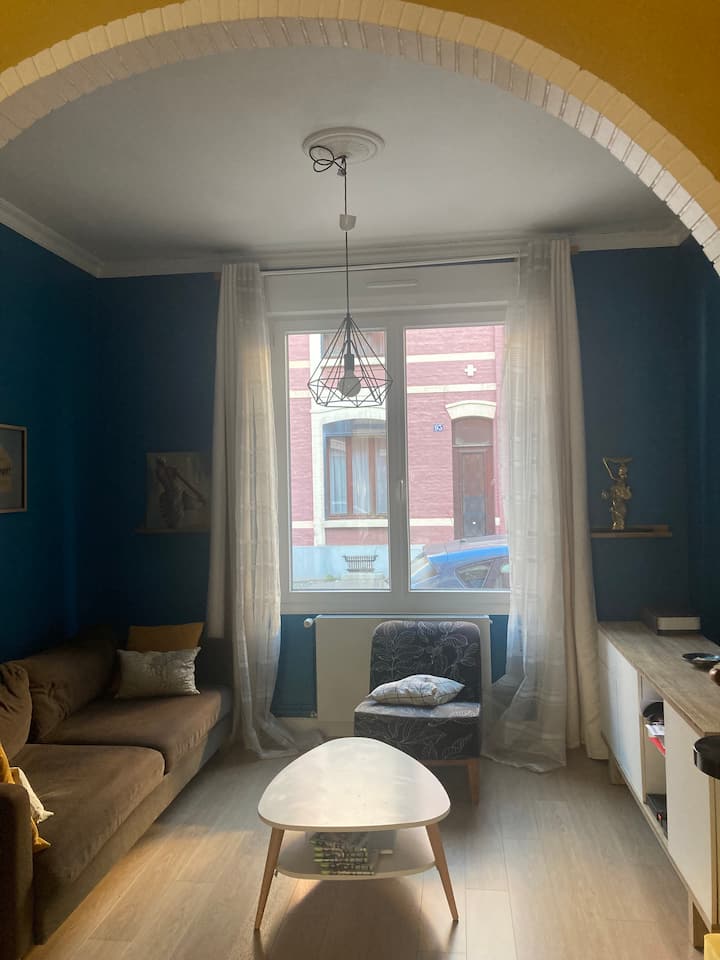Chambre Dans Une Charmante Maison De Ville - Amiens