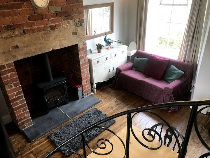 Quiet Cosy Little Cottage With Woodburner In Huby - Leeds Bradford Airport (LBA)