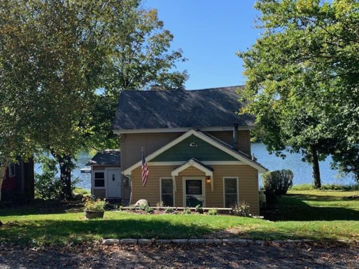 Tully Lakefront Cottage - Tully Lake, Tully