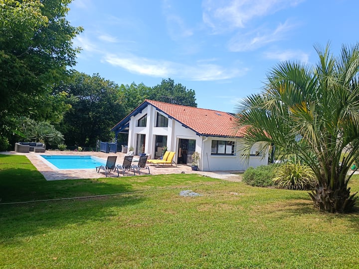 Vaste Appartement / Piscine Chauffée /Près Golf - Bayonne
