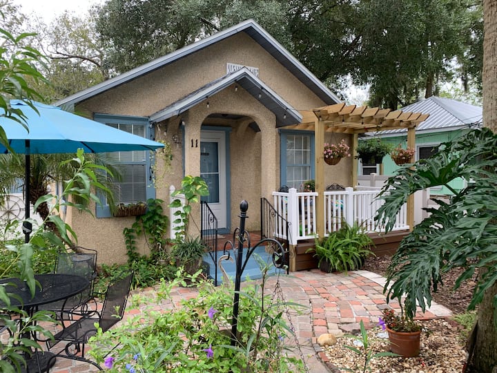 Cottage Walk To St. Augustine Quiet Street Close - St. Augustine, FL