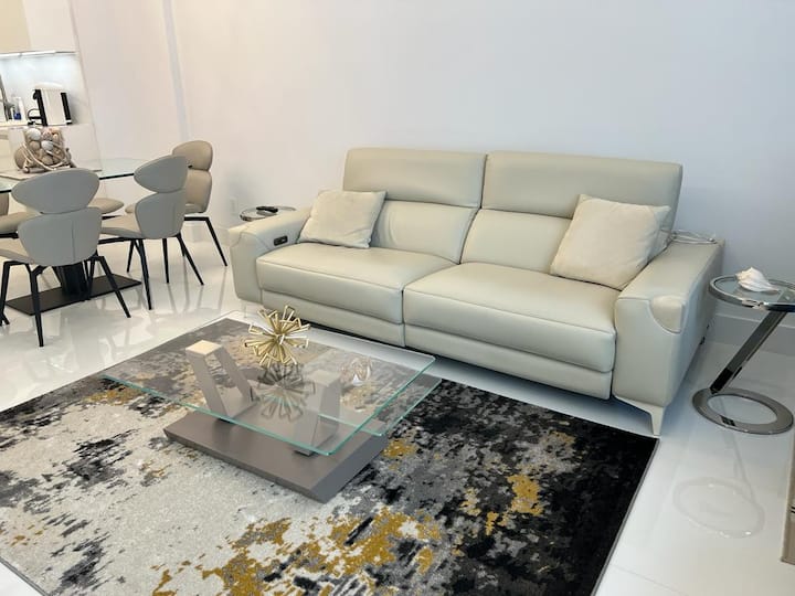 Miami South Beach Condo- 6 Month Minimum - Miami Beach, FL