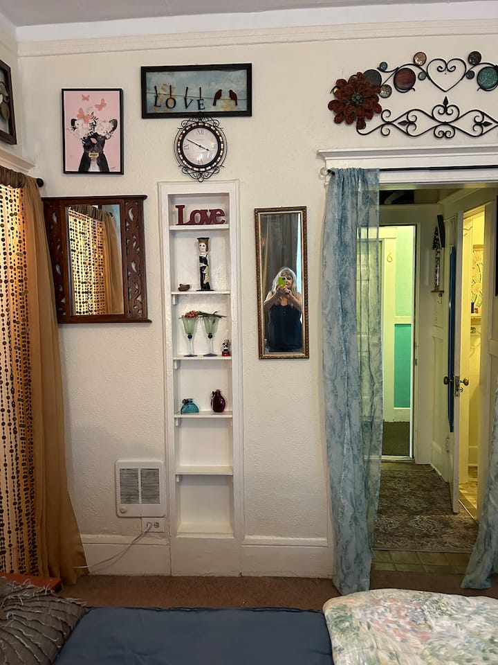 Private French Studio+utl+full Kit/ba/parking/pets - Stockton, CA
