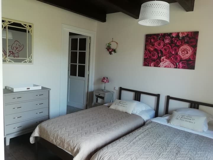 Chambre Double "Les Roses" En Rdc Au Calme - Monpazier