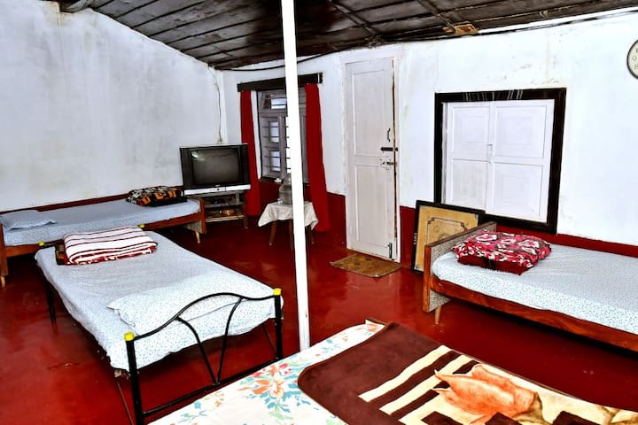Fresh Breeze Homestay - Cozy Private Room-1 - Mudigere