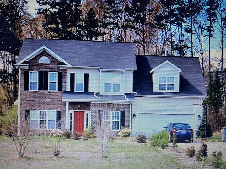 Beautiful 3br 2.5ba Home  Near Unc Charlotte - Harrisburg, NC