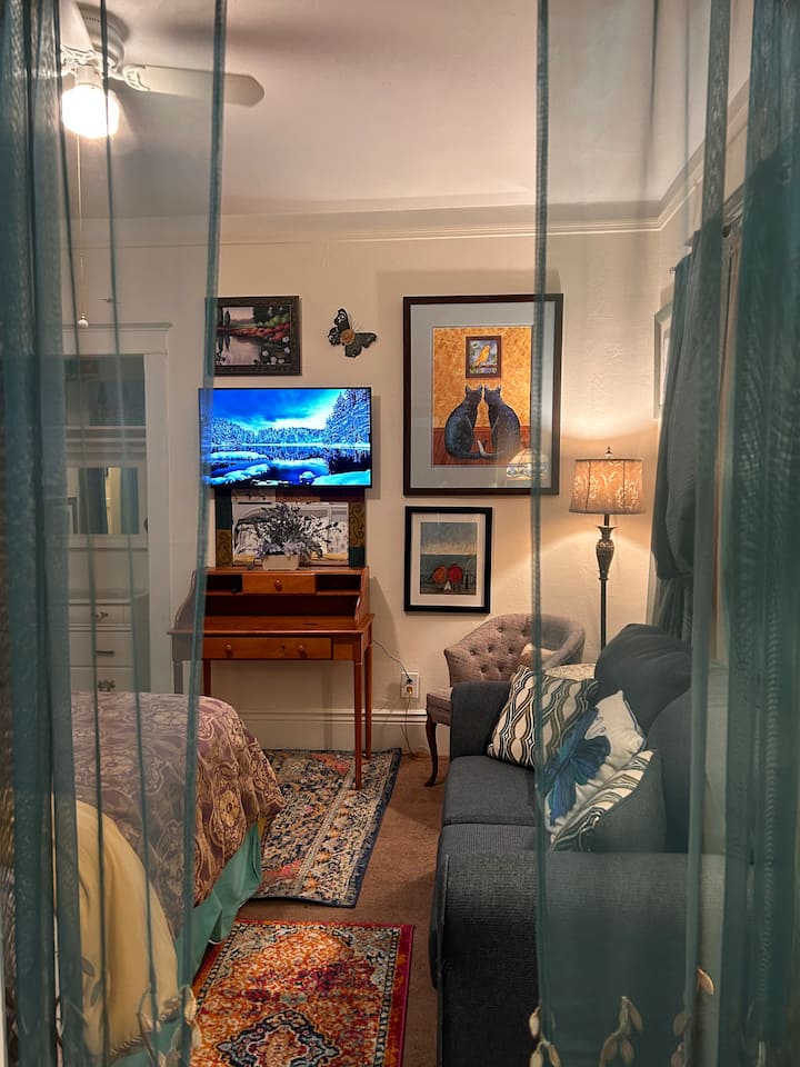 New Remodeled Delux Studio W/all - Stockton, CA