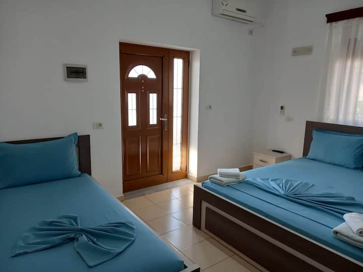 Triple Studio! Partial Sea View And City View 3 - Ksamil