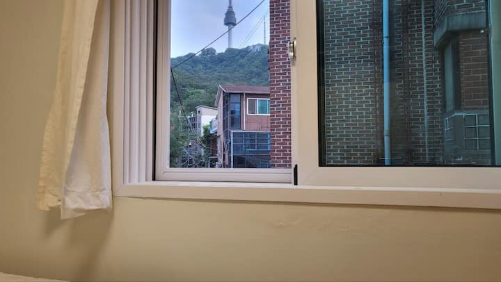 Private Apartment With Tower Views - Seoul