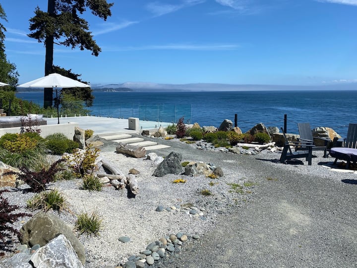 Luxury Oceanfront House - The Cove At Otter Point - Sooke