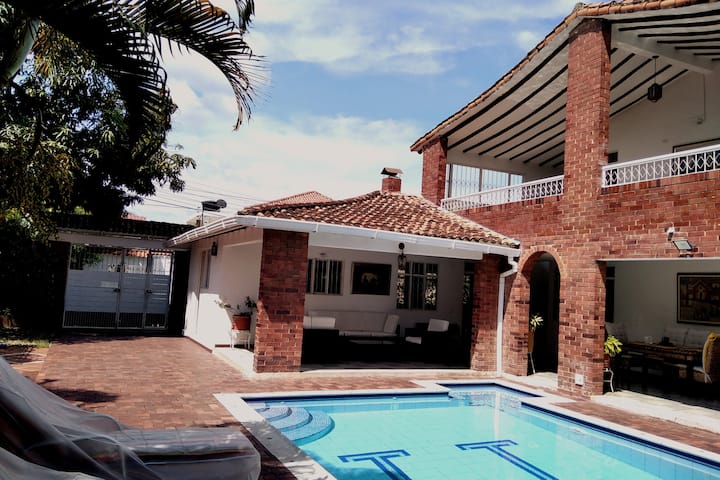 Casa De Descanso, Familiar, Excelente Ubicacion - Anapoima