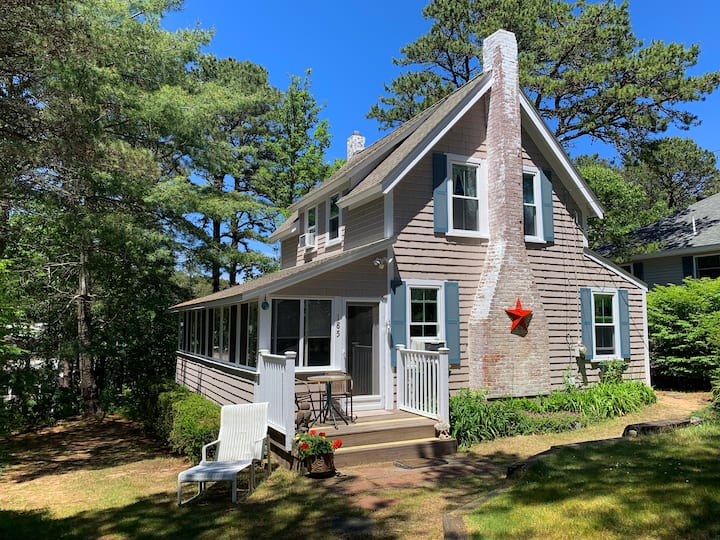 Bountiful Cottage; Pathway To Beach - Mayo Beach, Wellfleet