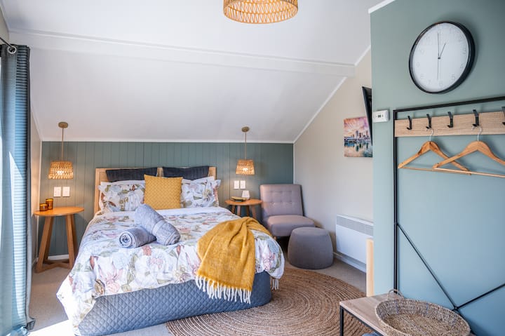 Urban Oasis: Modern, Cosy & Stylish With Spa - Rotorua