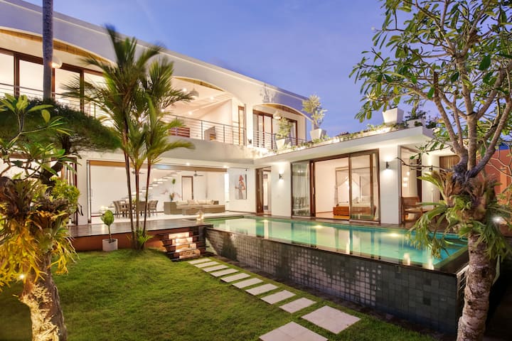 Private Getaway @ Villa Vitality, Uluwatu, Bali - Jimbaran