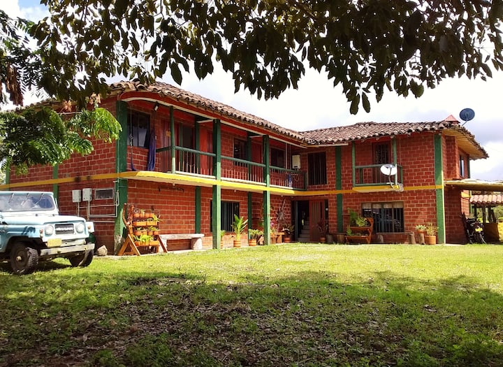 Steel Horse Colombia Private Finca In Filandia - Filandia