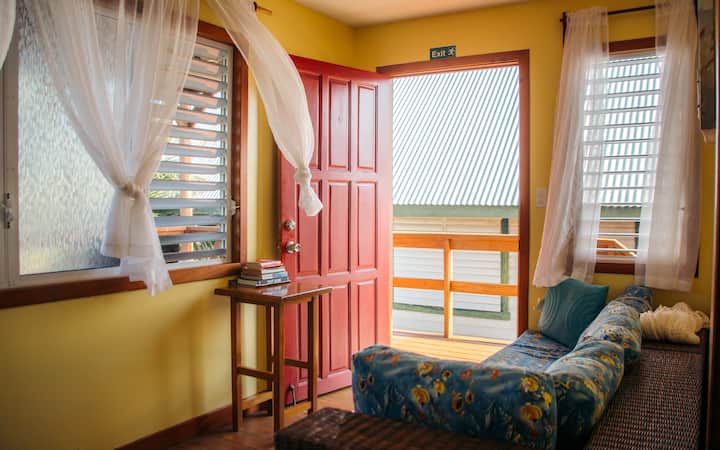 2nd Floor Placencia Seashell Apts - Placencia