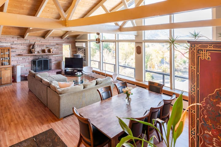 Overlooking Boulder; Outstanding 8 Bedroom Home - Boulder, CO