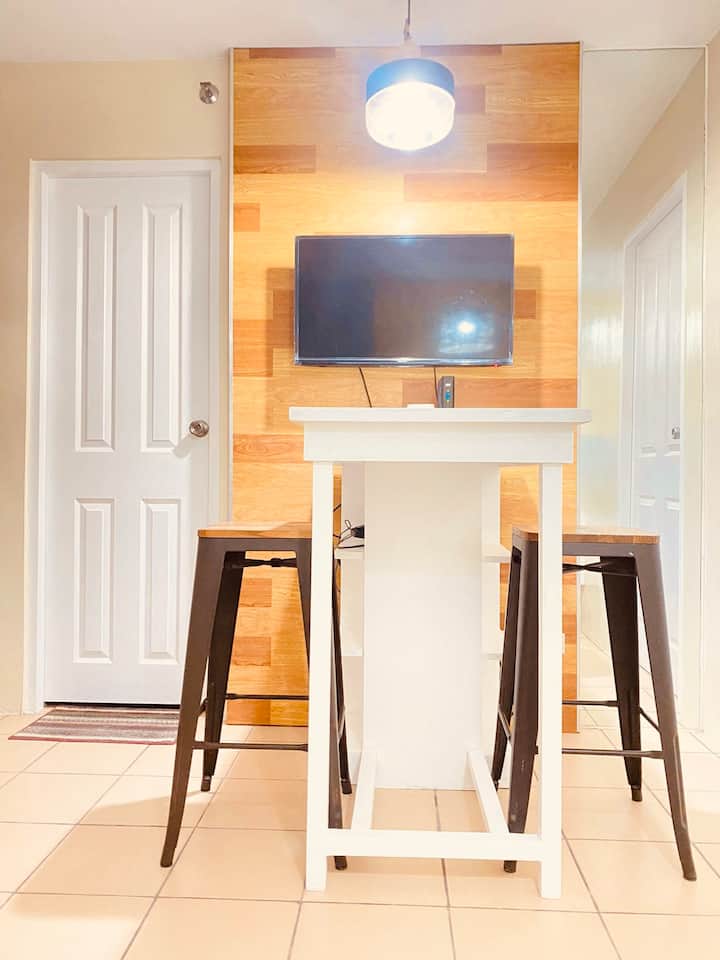 M1 Condo - Stylish Flat In The City Center - Iloilo City