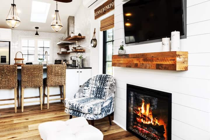 Charming Designer Cottage On Marsh - Kennebunkport, ME