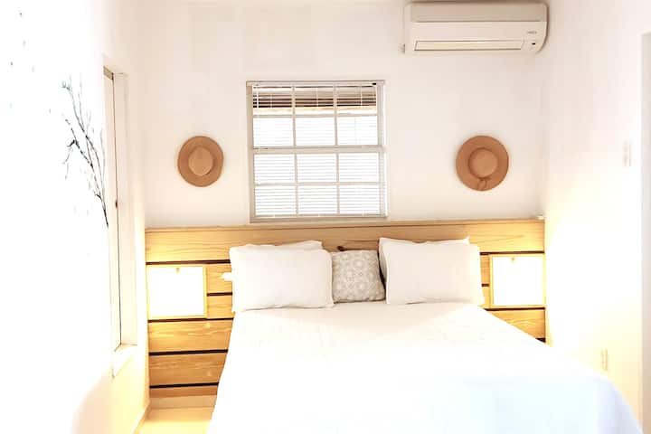 Clean/close Airpt& Southwest Beaches/ Add Car - Curazao