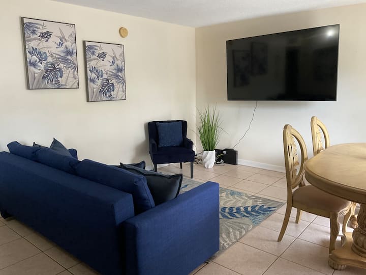 Lido Sands Apt 102 - Sarasota, FL