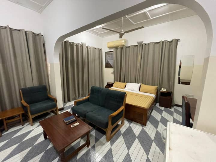 Need A Relaxing Getaway? The Answer, Carlton Lodge - Accra