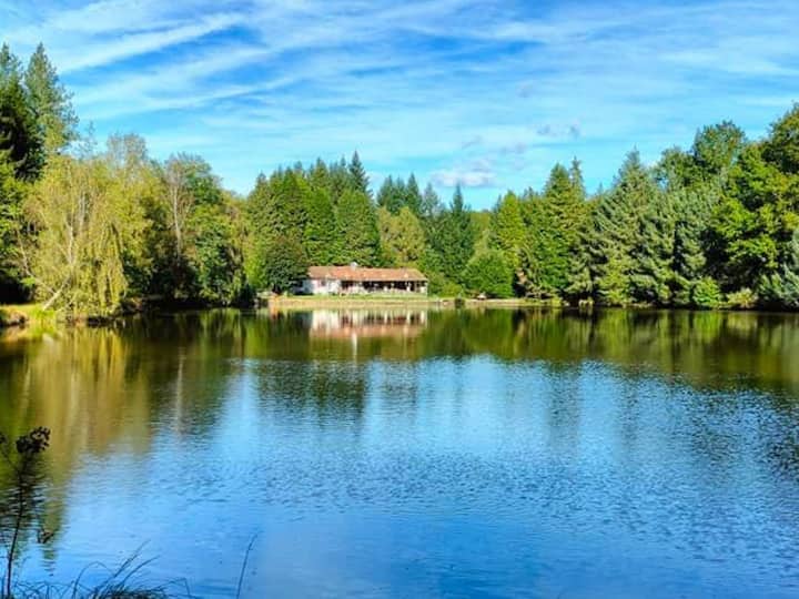 The Lodge At Anglers Retreat, Coussac Bonneval. - Saint-Yrieix-la-Perche