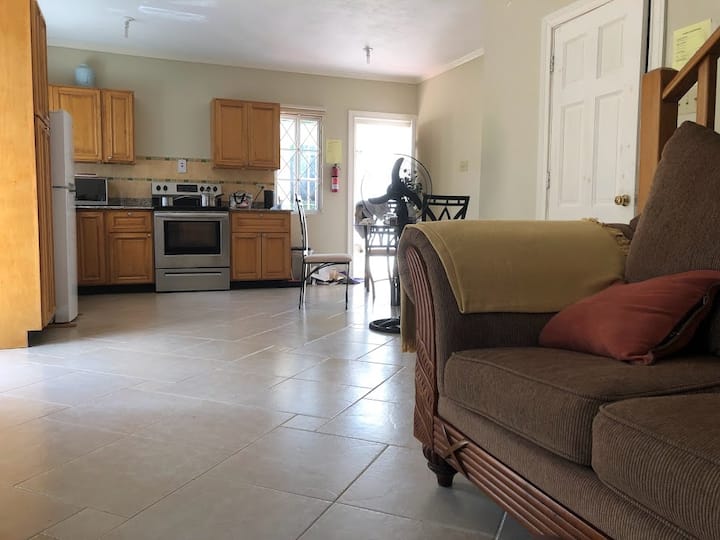 Seaview Heights, Great Pond, Ocho Rios. - Ocho Ríos