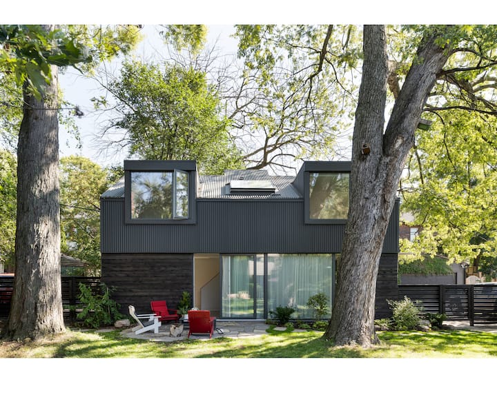 Stylish Oasis: An Architect's Unique Laneway House - Toronto