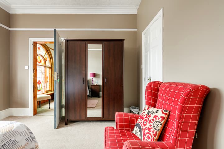 Ensuite King Size In Chorlton (F) Private Parking - Manchester