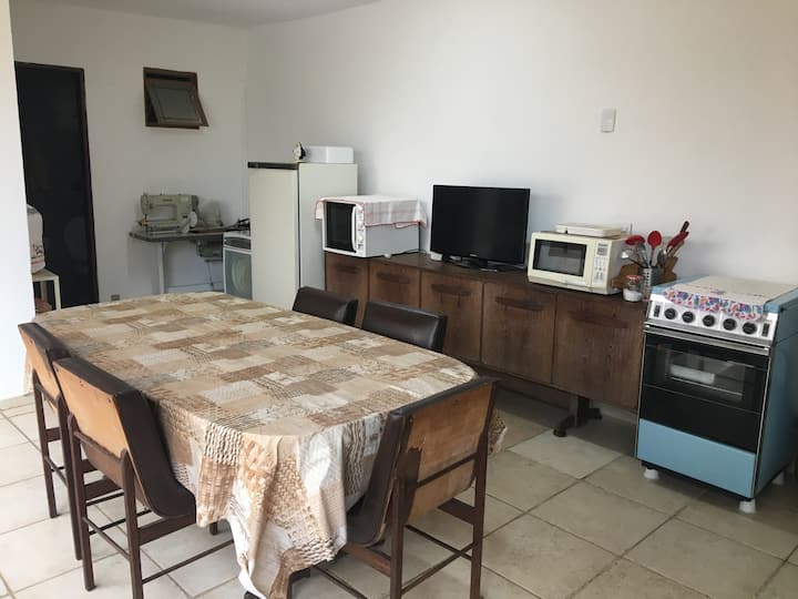 Suíte A Confortavel E Espaçosa Com Garagem - Pouso Alegre