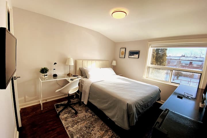 Private Room With Shared Bathroom(on Second Floor) - Mississauga