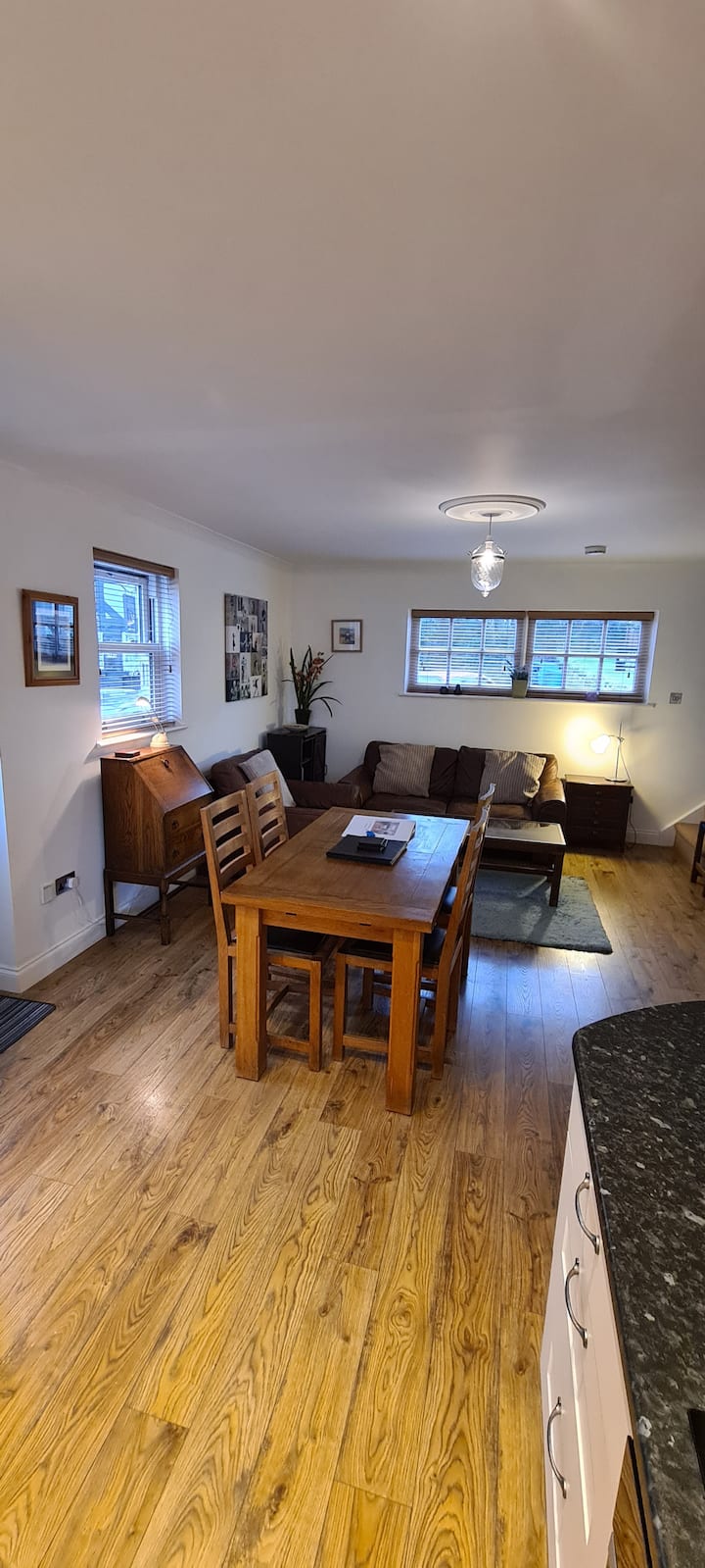 2 Bedroomed House With Private Entrance - Swindon