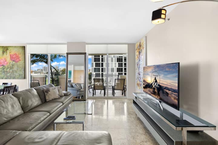 Vista Del Sueño D – Ocean/city View + Free Parking - Sunny Isles Beach, FL
