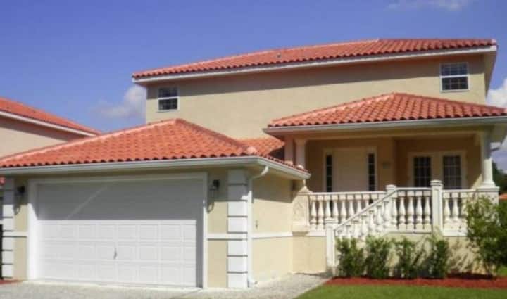 Great Homosassa River Location - Stunning Home - Homosassa
