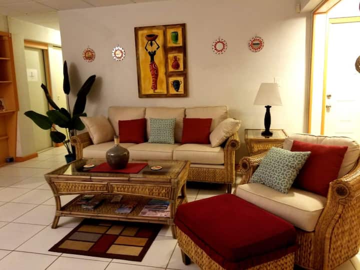 Amantine Place, Bright Sunshine, Scenic, Private - Saint Thomas