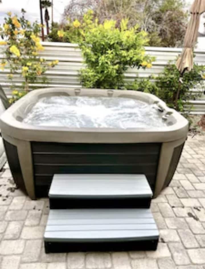 Abronia” 5star-cozy-hottub-located @ Heart Of Pd - Palm Desert, CA