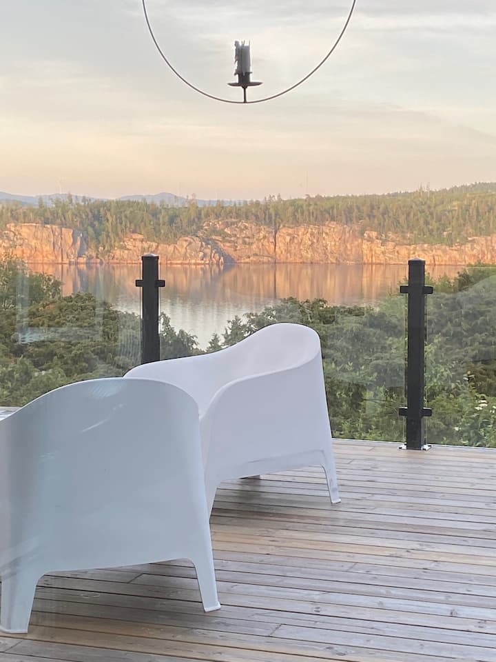 Havsnära Stuga Med Utsikt öVer Gullmarsfjorden - Munkedal