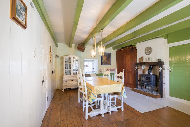 'La Maison Doucement' Unique French Country House! - Puy-de-Dome