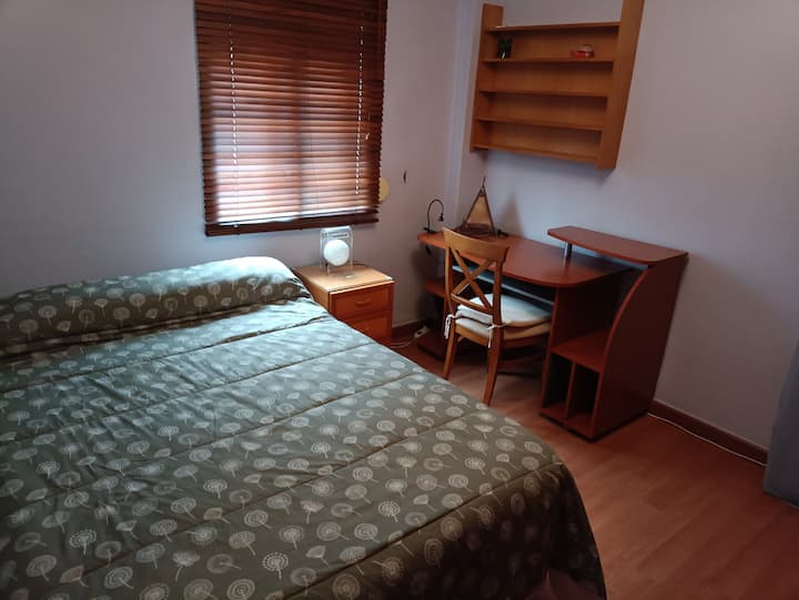 Room For Rent In Seville. Zona Macarena - Séville