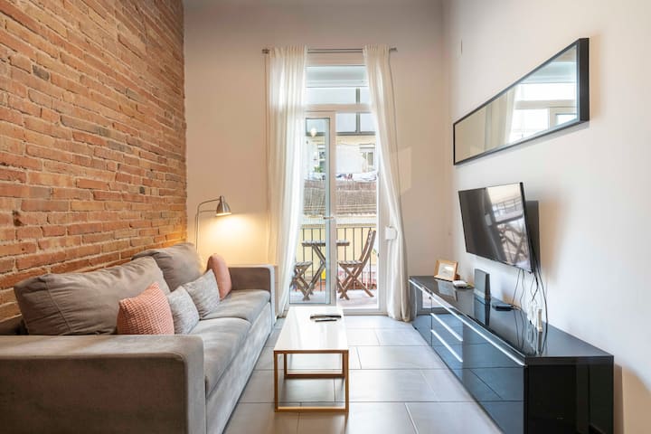 Nice Apartment In Poble Sec, Barcelona! - Barcelona